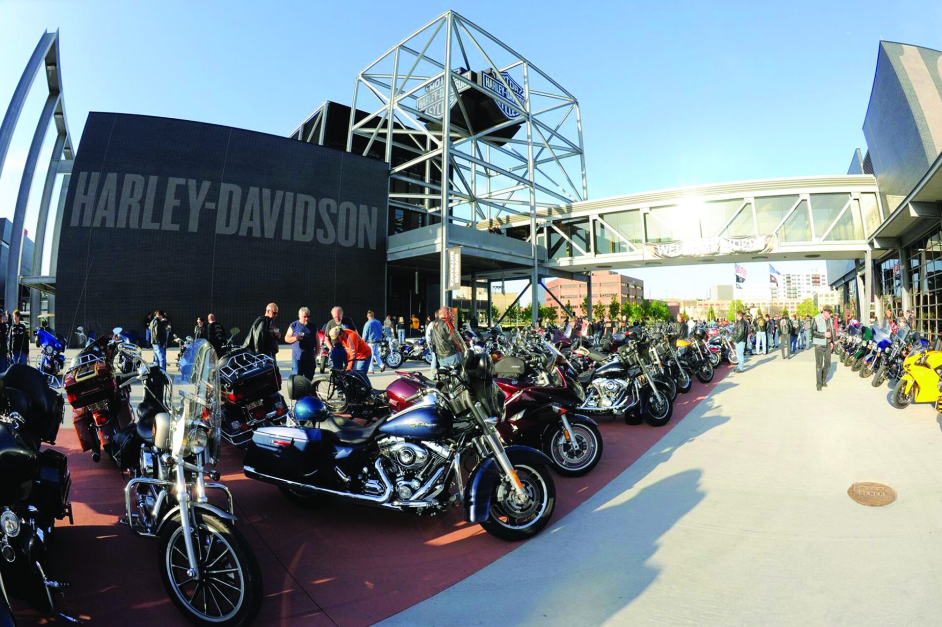 Event: ELE Milwaukee Meetup | Bike Night @ Harley-Davidson Museum | ELE ...